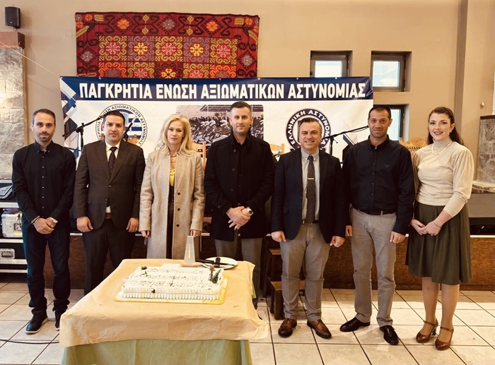 Παρουσία πλήθους κόσμου η Ένωση Αξιωματικών ΕΛ.ΑΣ. Περιφέρειας Κρήτης ...